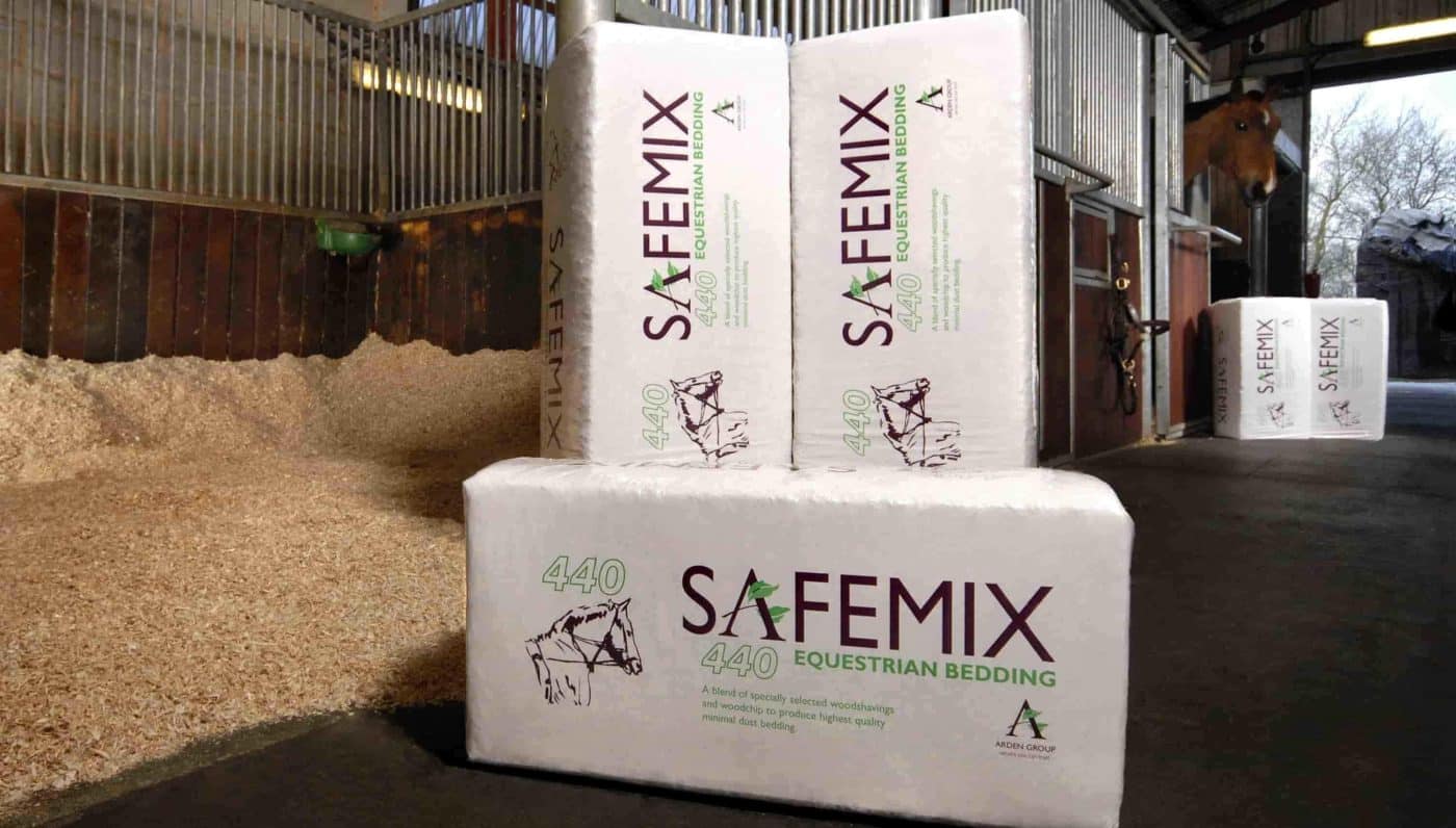 Safemix Equestrian Bedding (Shavings/Soft Wood Fibre Mix) - Kington ...